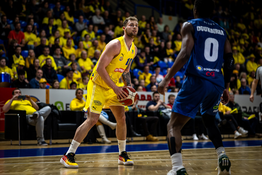 Opava doma nestačila na Děčín, pozitivem Štěpán Pavelek | BK OPAVA ...